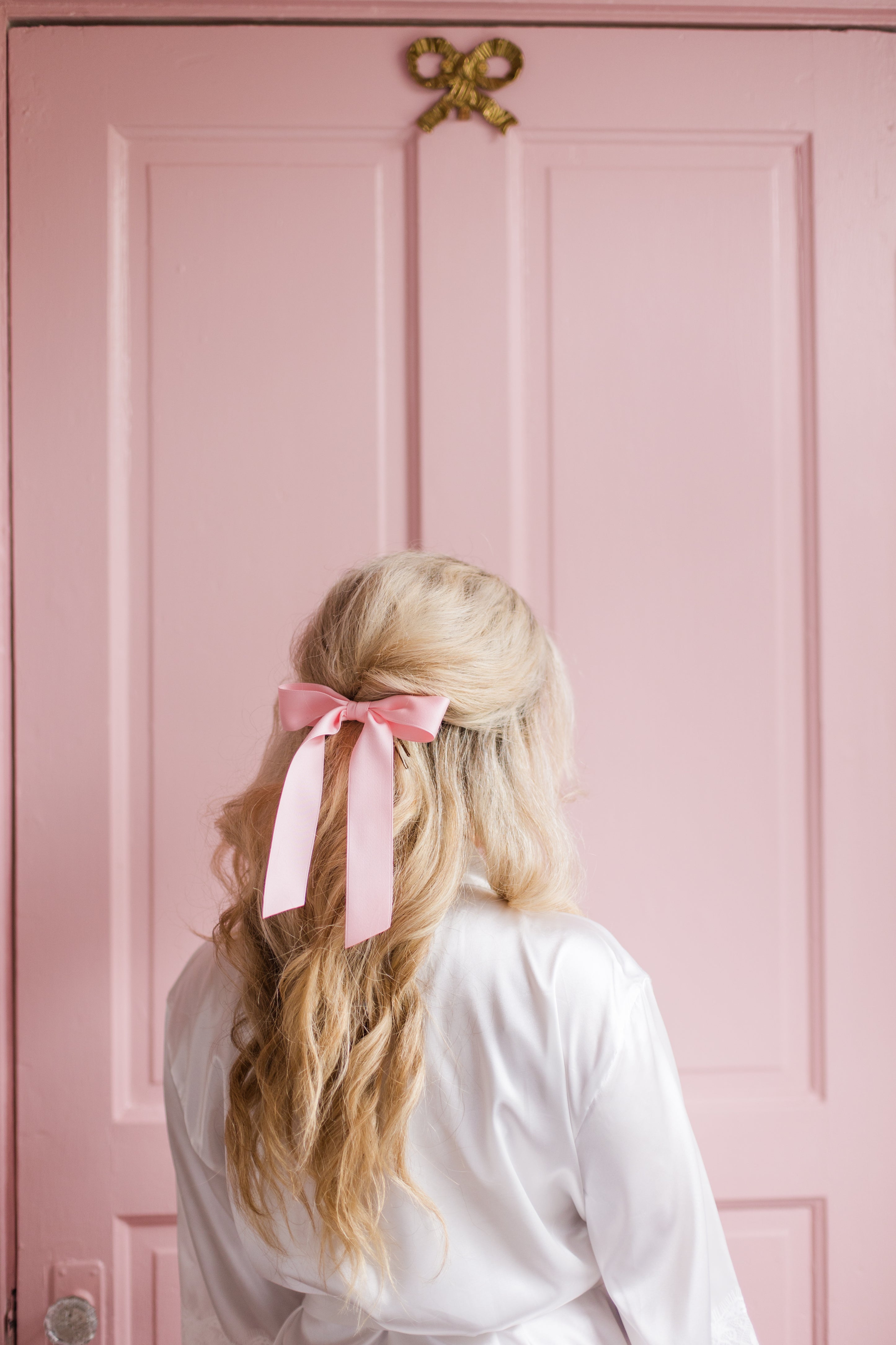 Florence Matte Satin Bow – Grace & Grandeur Bow Company